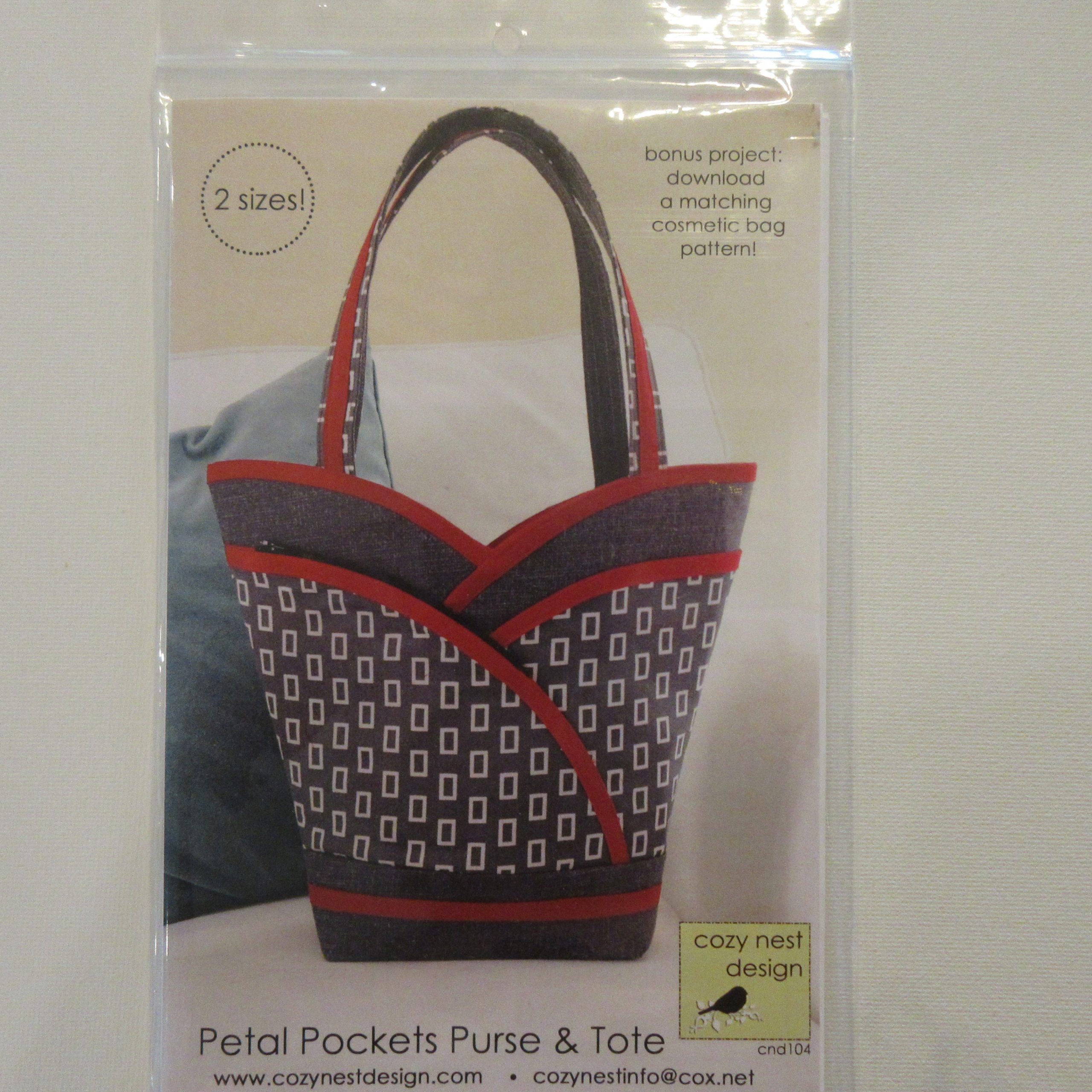 Petal Pockets Purse and Tote Pattern | Sew Materialistic